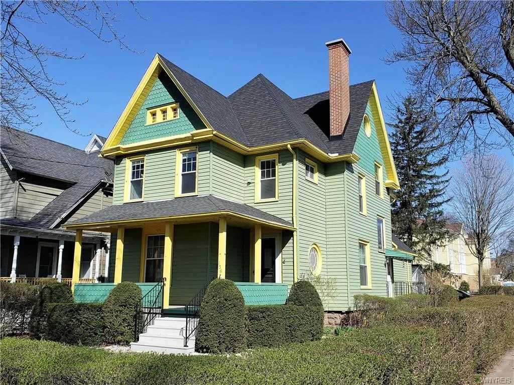 c. 1885 Queen Anne in North Tonawanda, NY - Old House Dreams