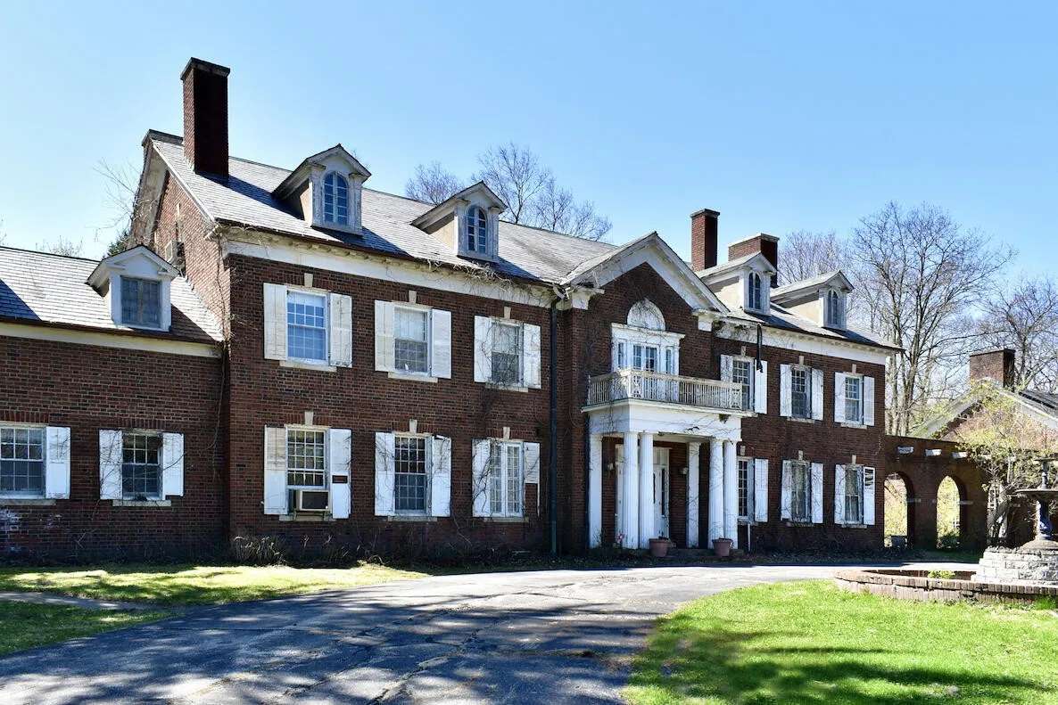 1912 Colonial Revival in Wilton, MN - Old House Dreams