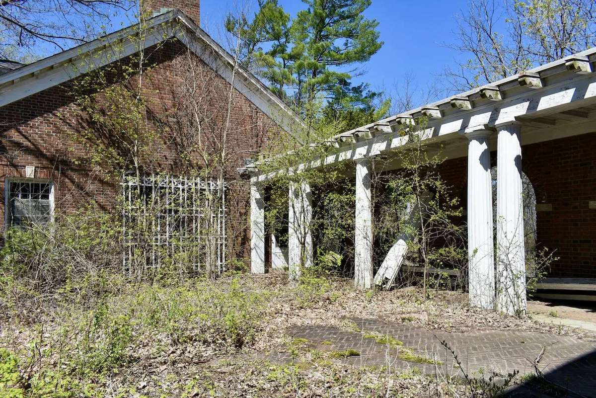 1912 Colonial Revival in Wilton, MN - Old House Dreams