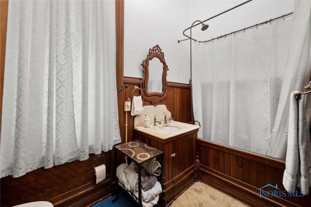 1884 Queen Anne in Grand Rapids, OH - Old House Dreams