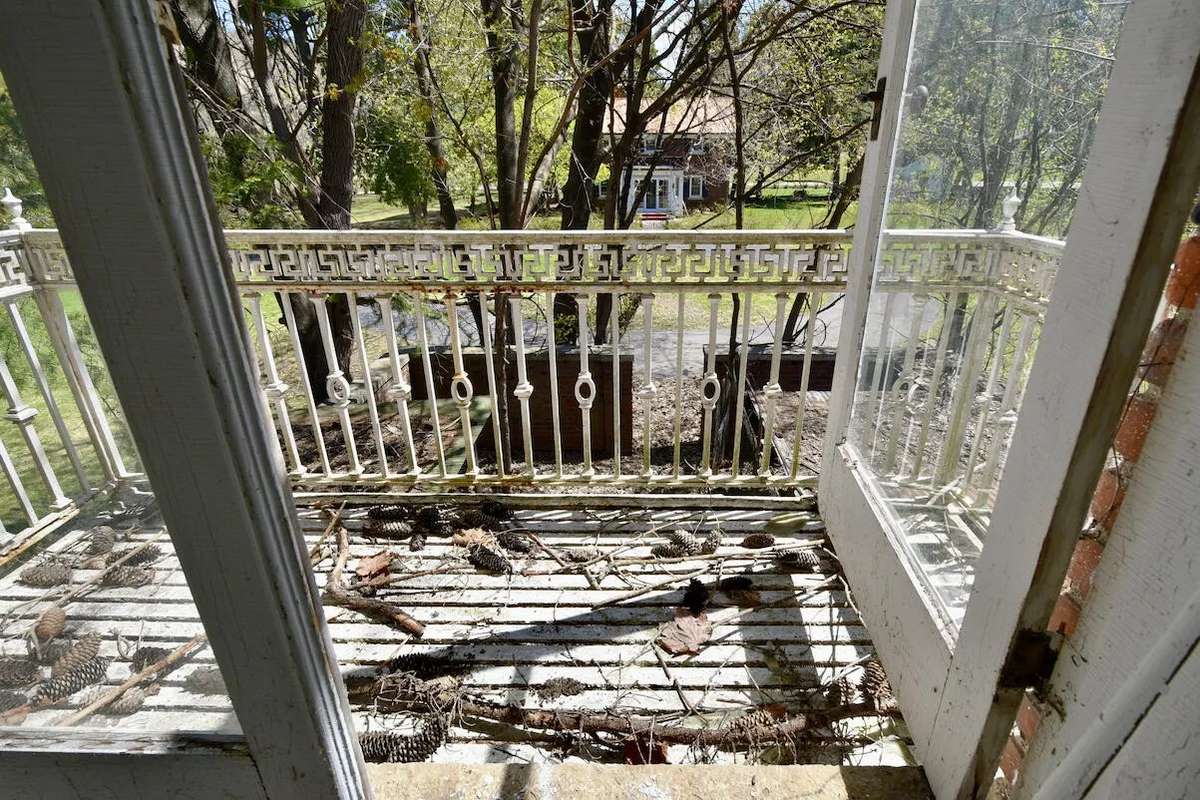 1912 Colonial Revival in Wilton, MN - Old House Dreams