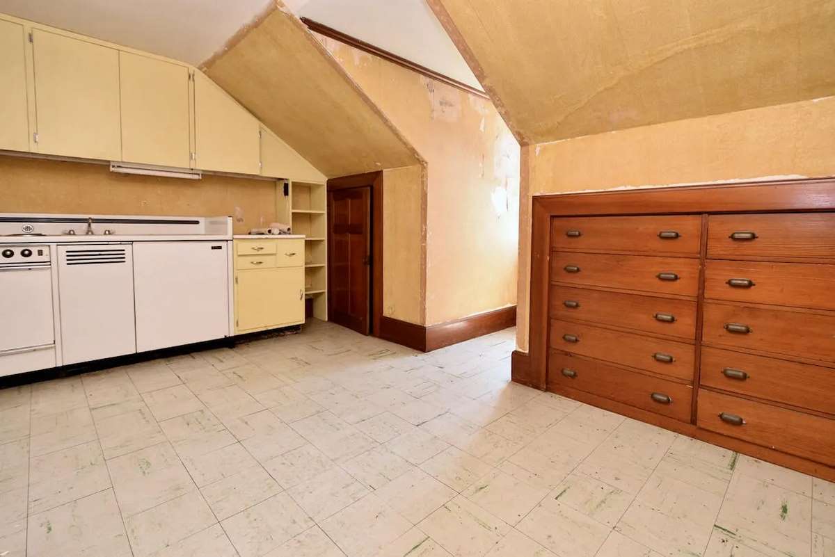 1912 Colonial Revival in Wilton, MN - Old House Dreams