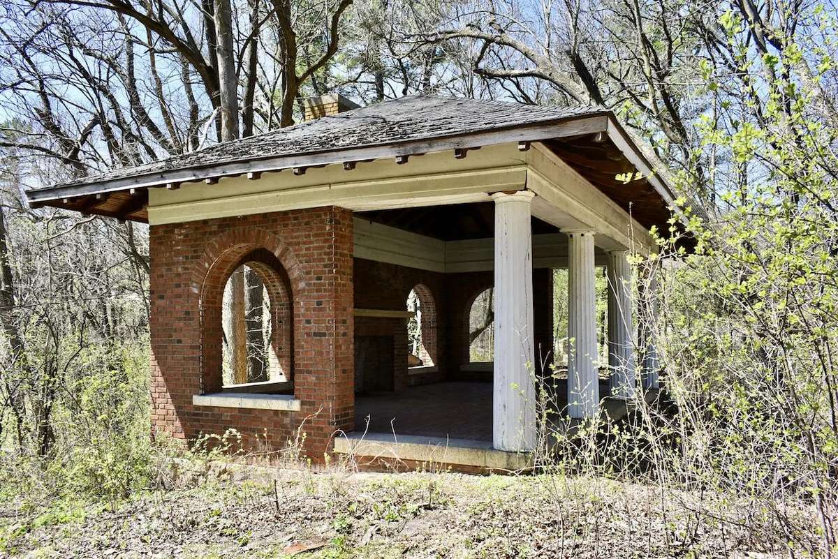 1912 Colonial Revival in Wilton, MN - Old House Dreams
