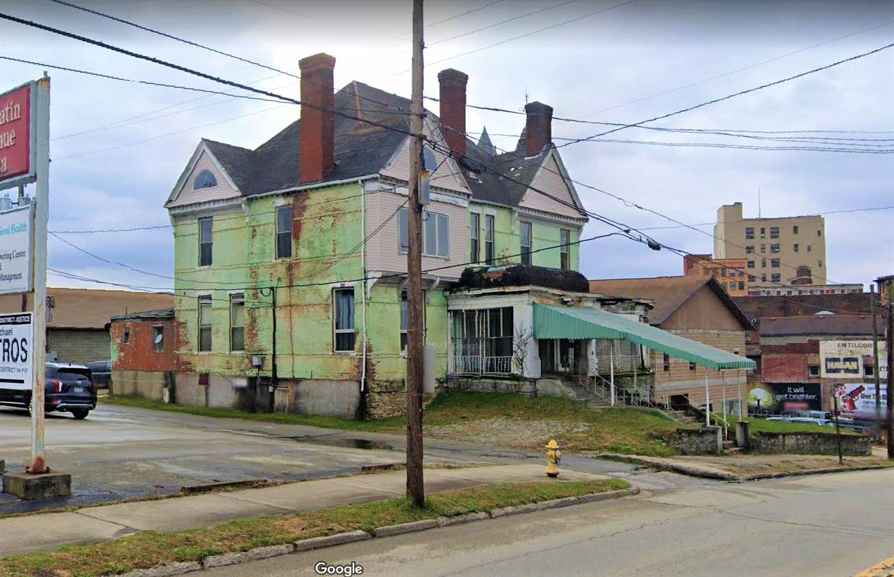 c.1850 in Uniontown, PA - Old House Dreams