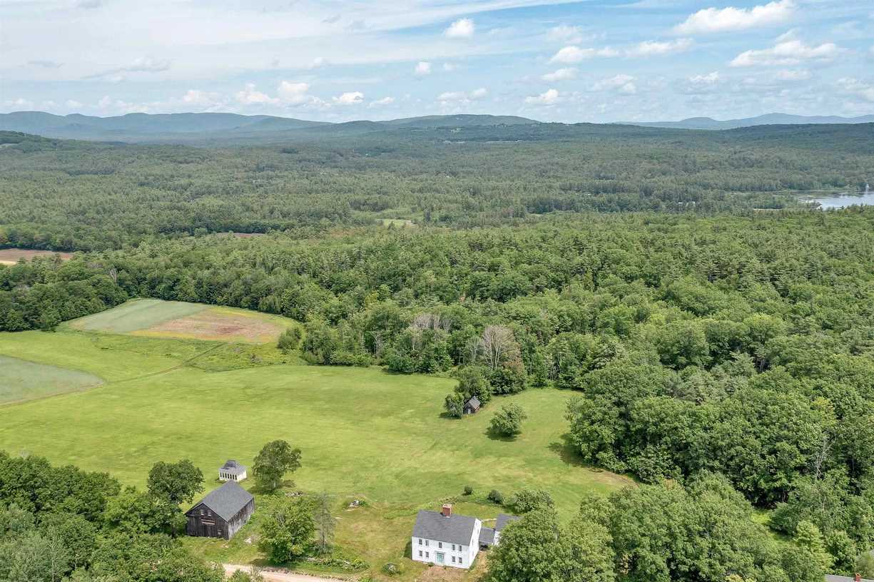 c. 1775 in Barnstead, NH - Old House Dreams