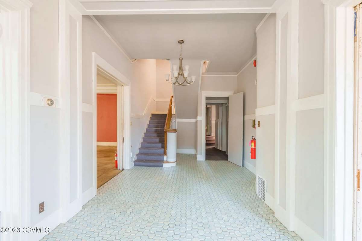 1914 Colonial Revival in Shamokin, PA - Old House Dreams