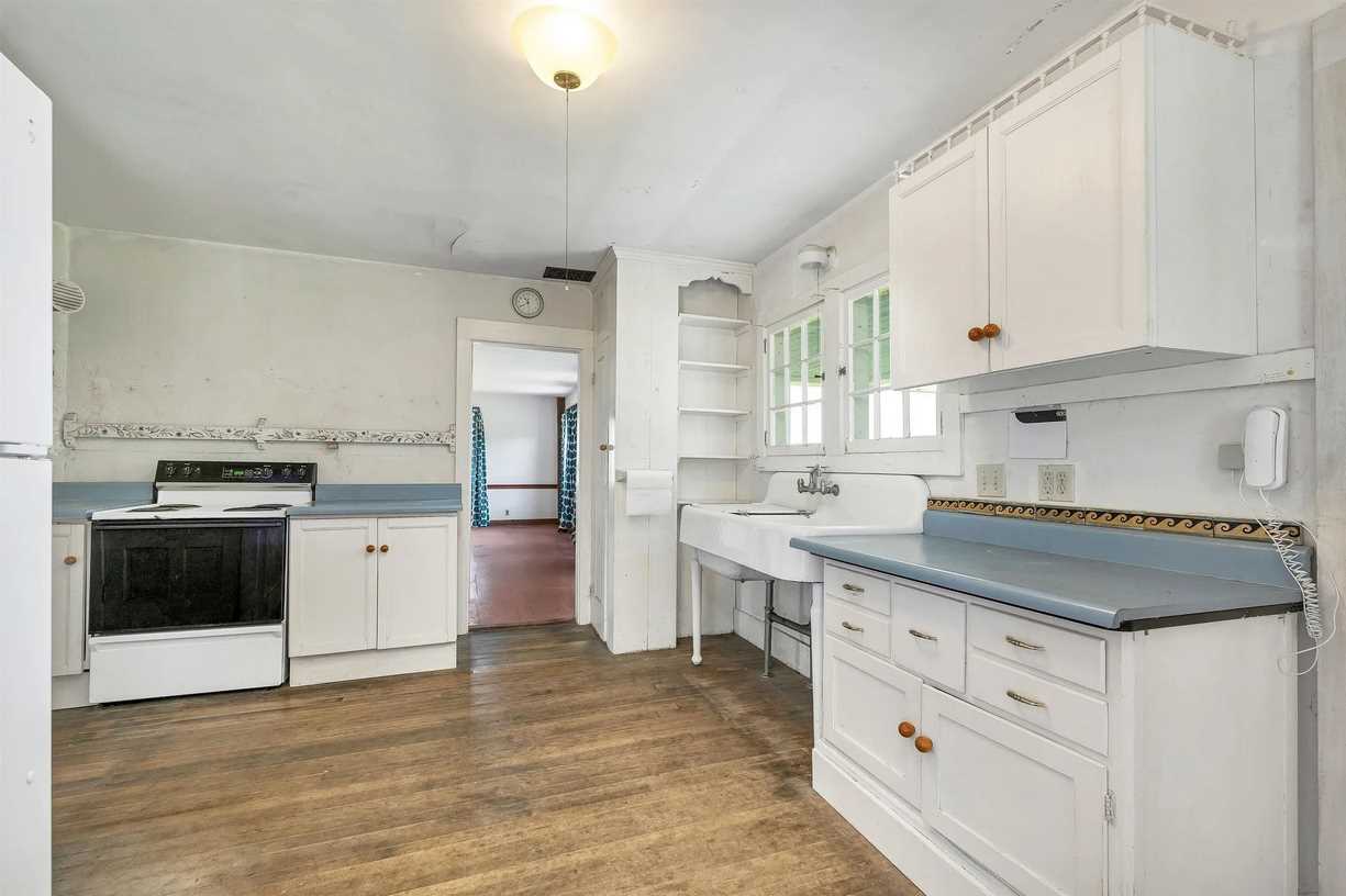 c. 1775 in Barnstead, NH - Old House Dreams