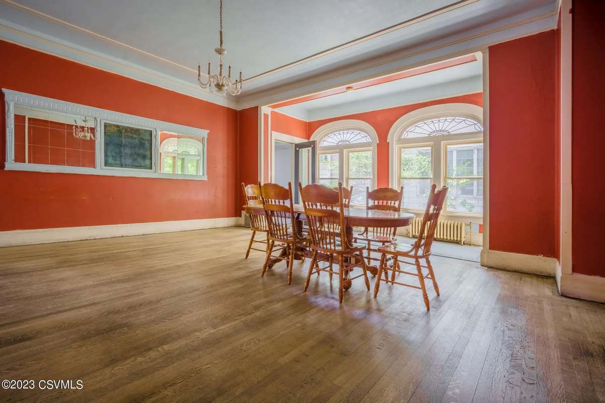 1914 Colonial Revival in Shamokin, PA - Old House Dreams