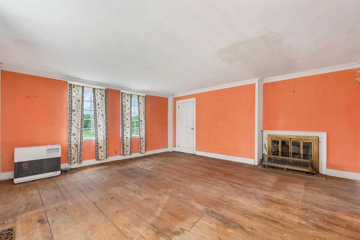 c. 1775 in Barnstead, NH - Old House Dreams