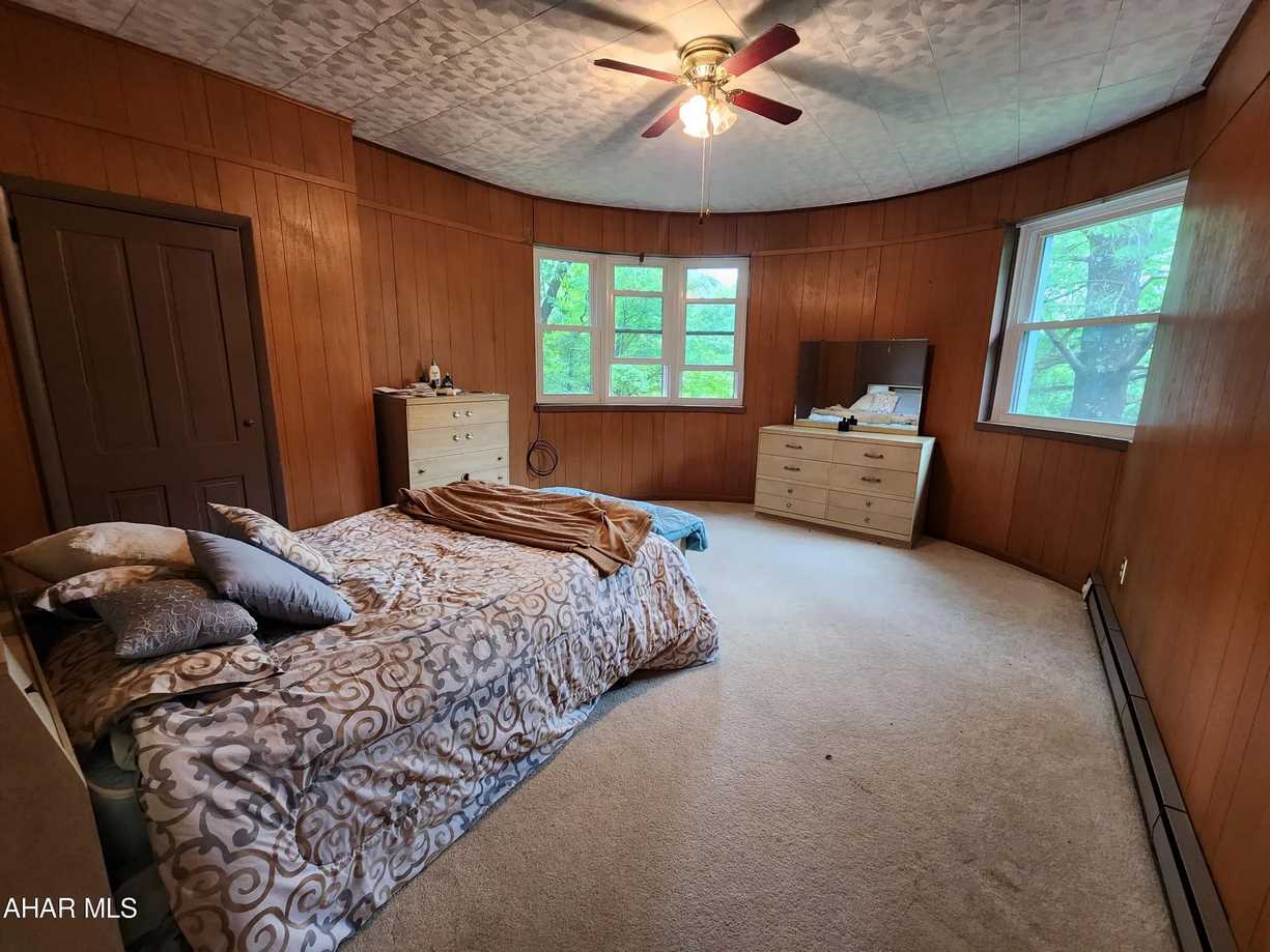 Shingle in Williamsburg, PA - Old House Dreams
