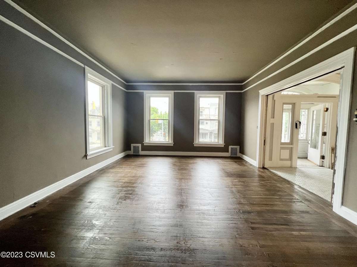 1914 Colonial Revival in Shamokin, PA - Old House Dreams