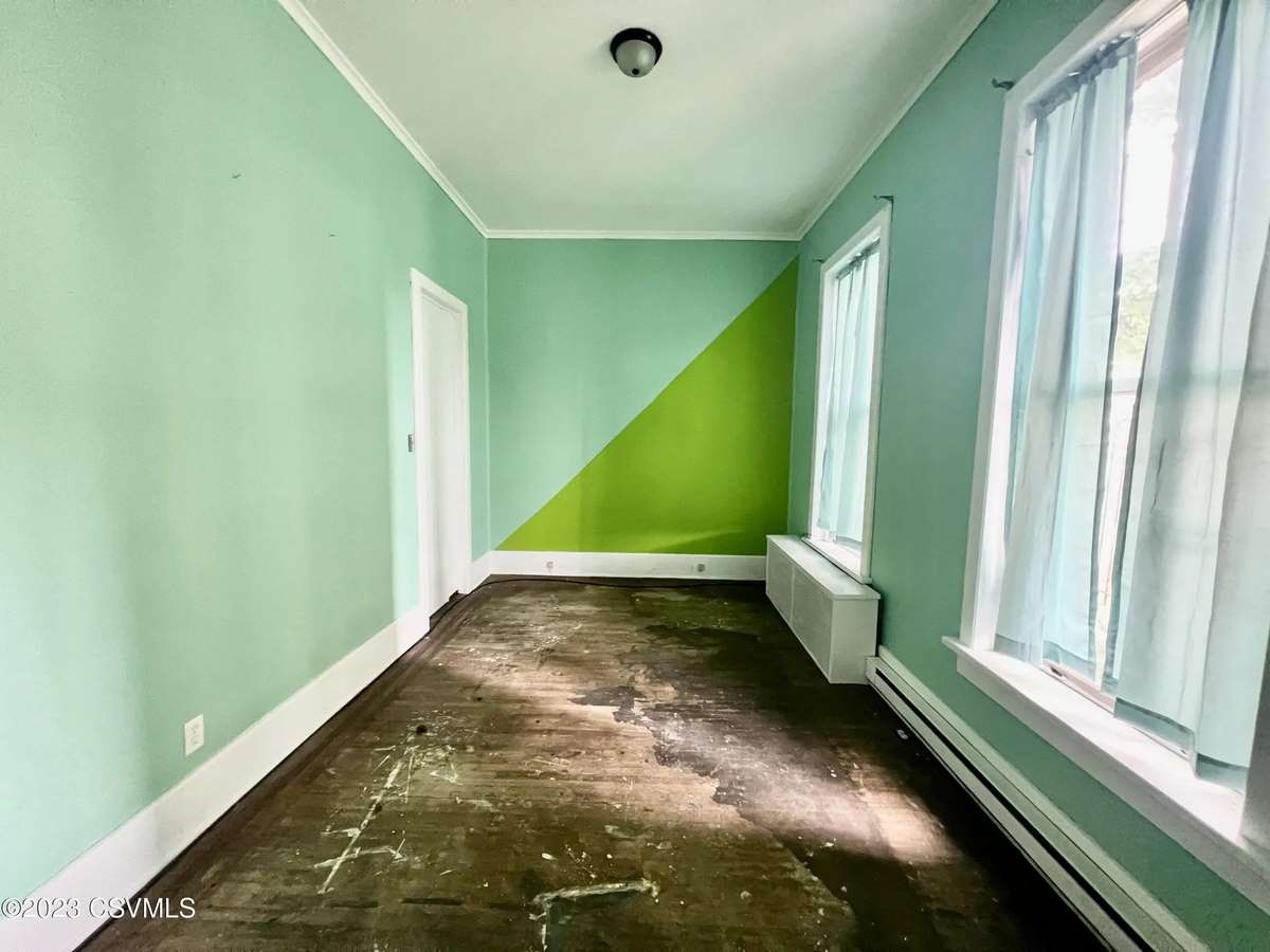 1914 Colonial Revival in Shamokin, PA - Old House Dreams