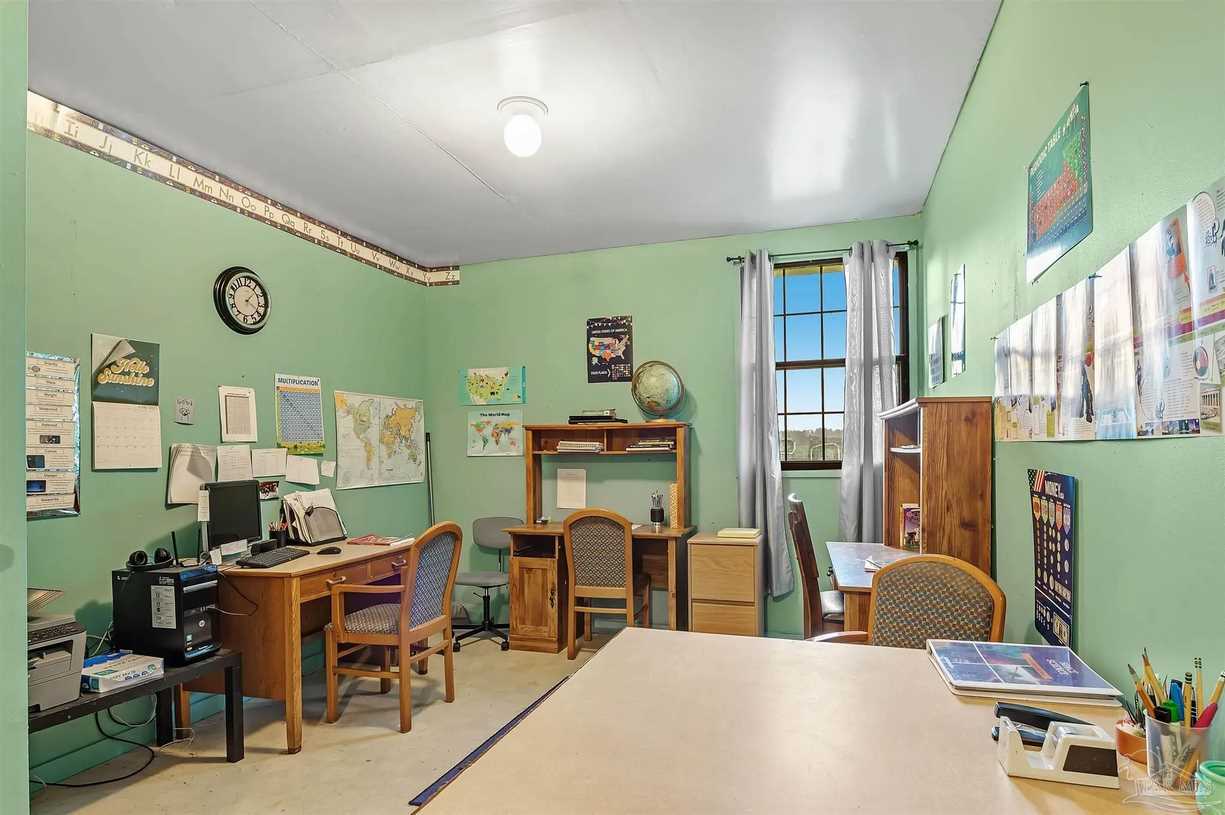 1925 School in Walnut Hill, FL - Old House Dreams