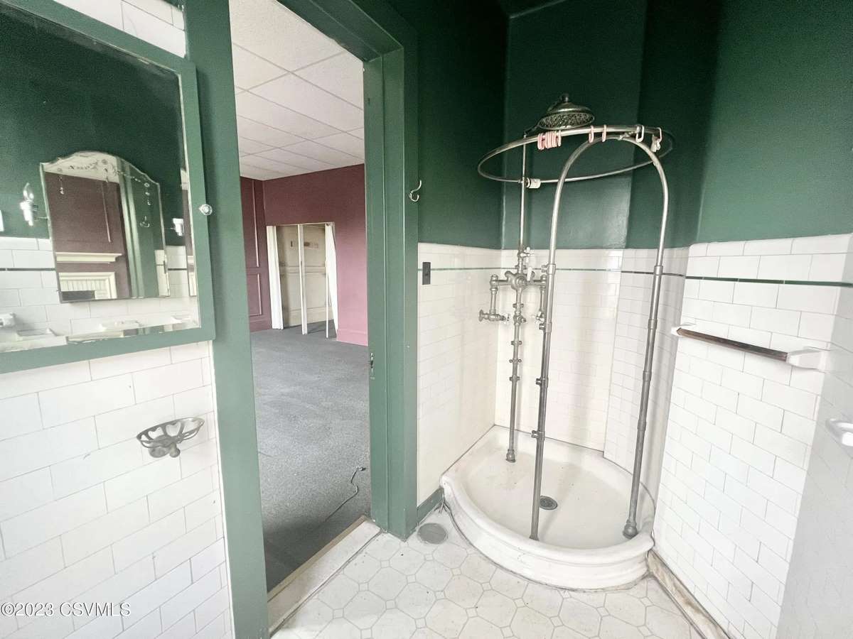 1914 Colonial Revival in Shamokin, PA - Old House Dreams