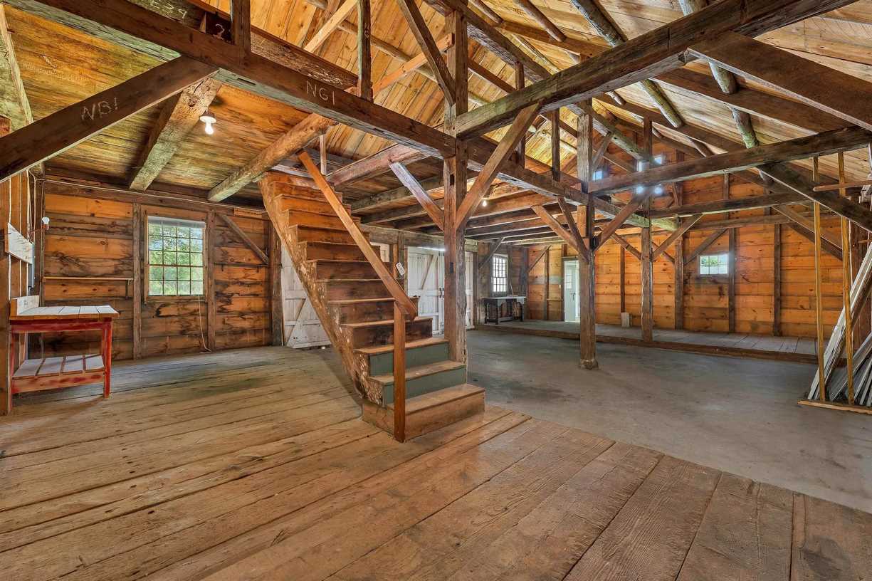 c. 1775 in Barnstead, NH - Old House Dreams