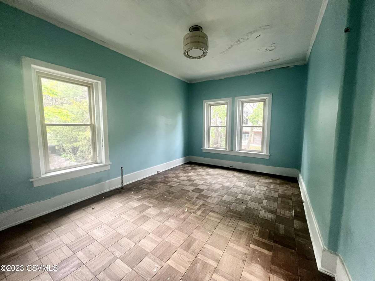 1914 Colonial Revival in Shamokin, PA - Old House Dreams