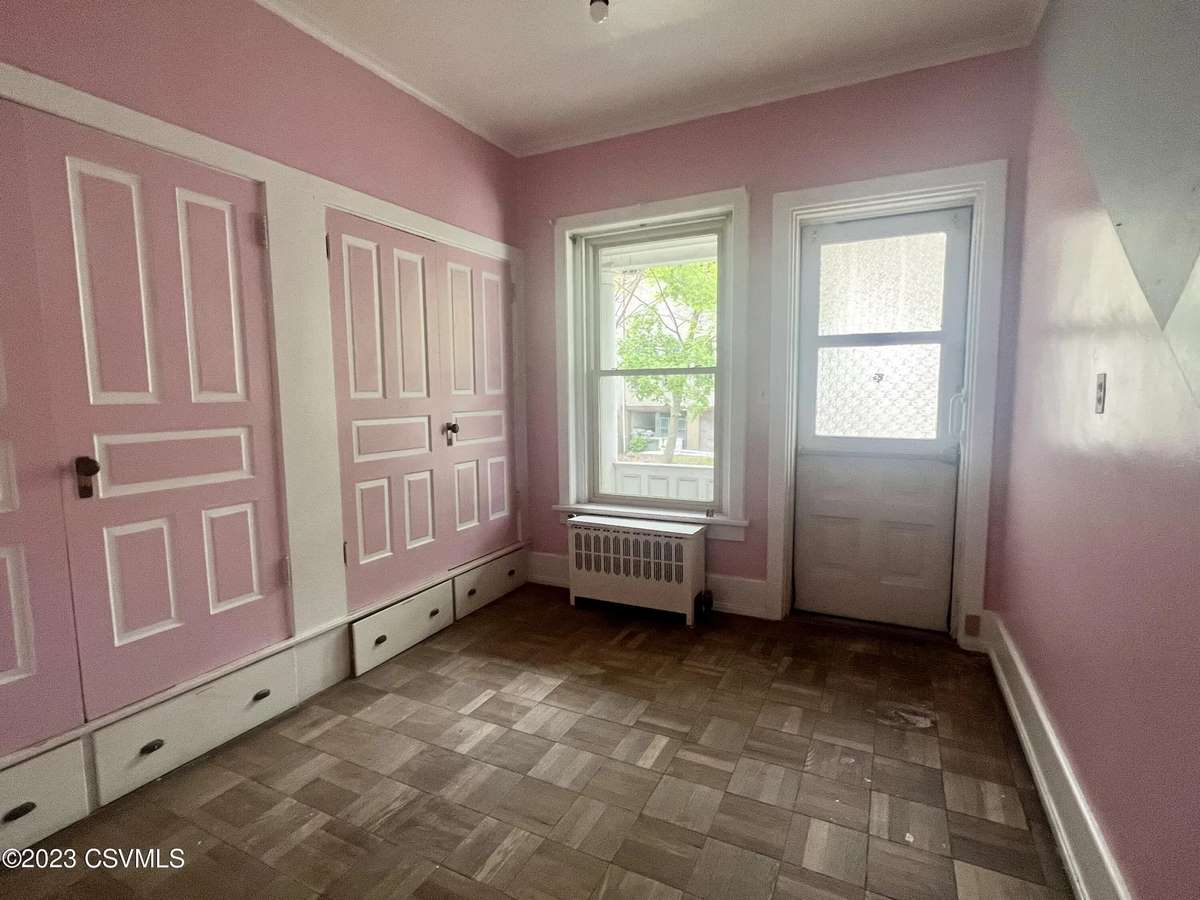 1914 Colonial Revival in Shamokin, PA - Old House Dreams