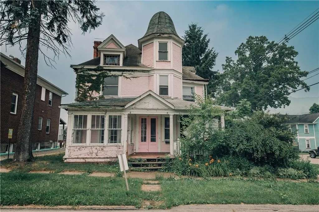 c. 1890 in Indiana, PA - Old House Dreams