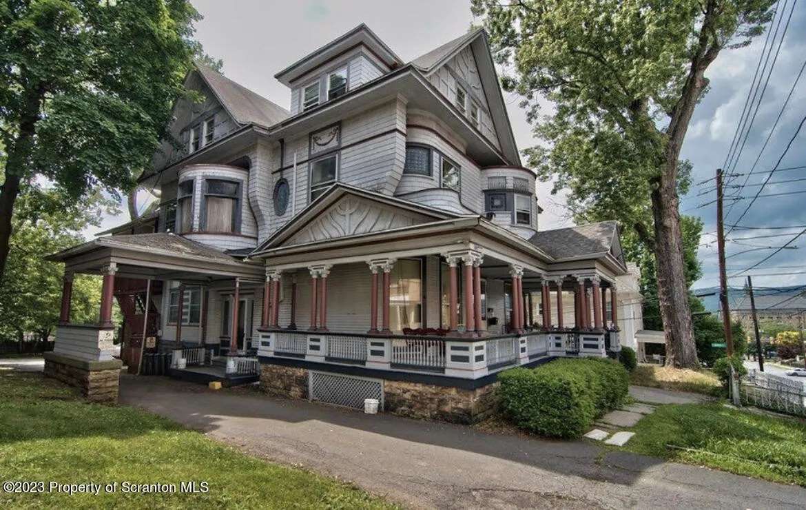 c. 1880 Queen Anne in Scranton, PA - Old House Dreams