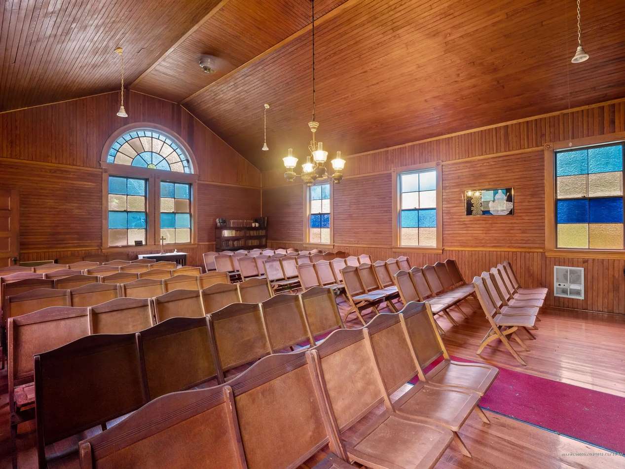 1904 Church in Newry, ME - Old House Dreams