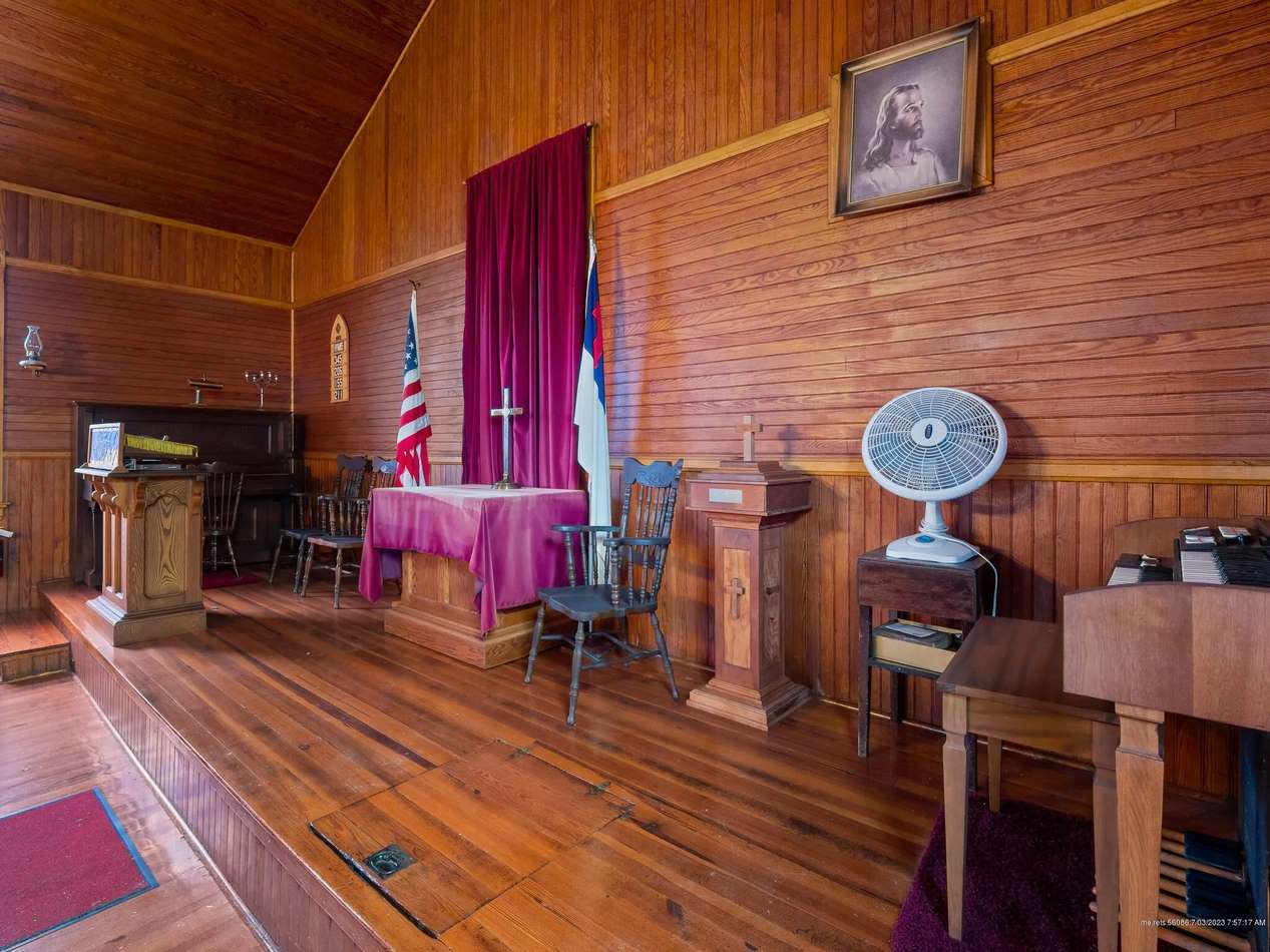 1904 Church in Newry, ME - Old House Dreams