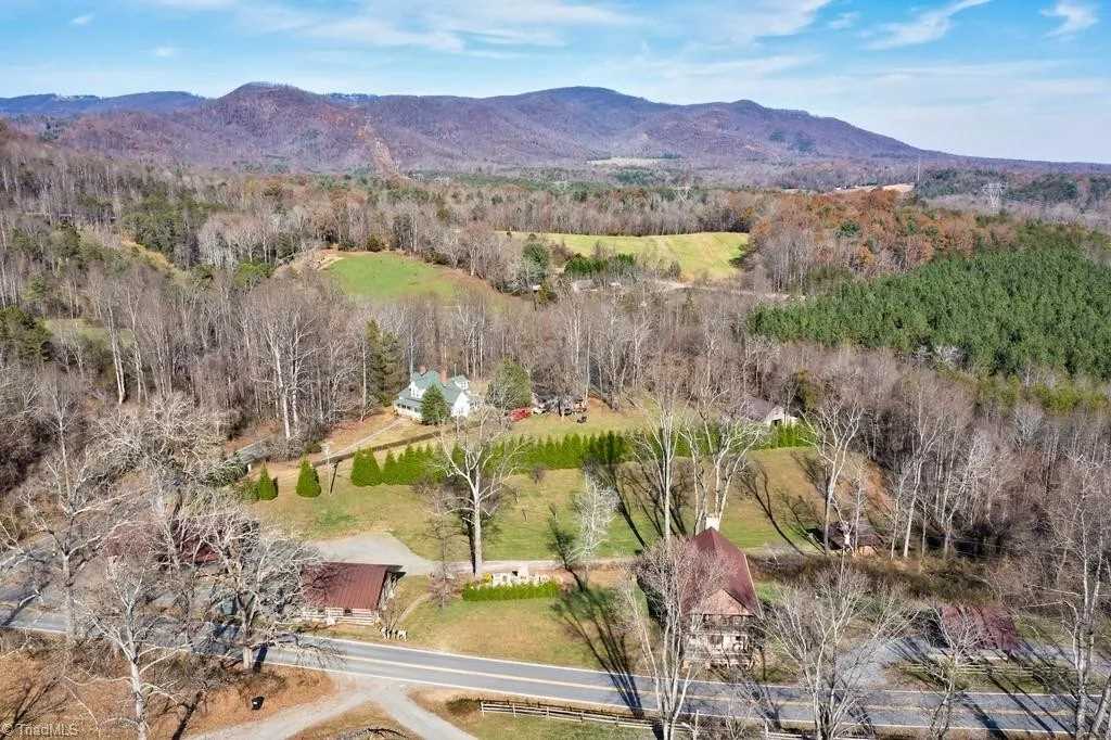 Traphill, NC - Old House Dreams