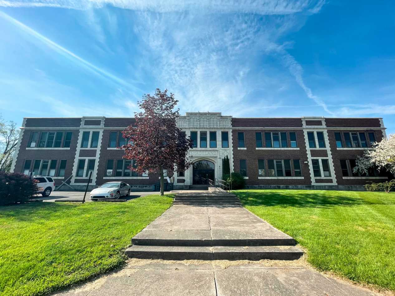 1923 School in Anderson, IN - Old House Dreams