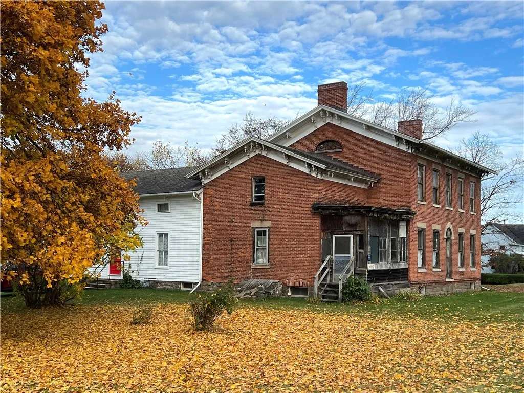 1829 in Albion, NY - Old House Dreams