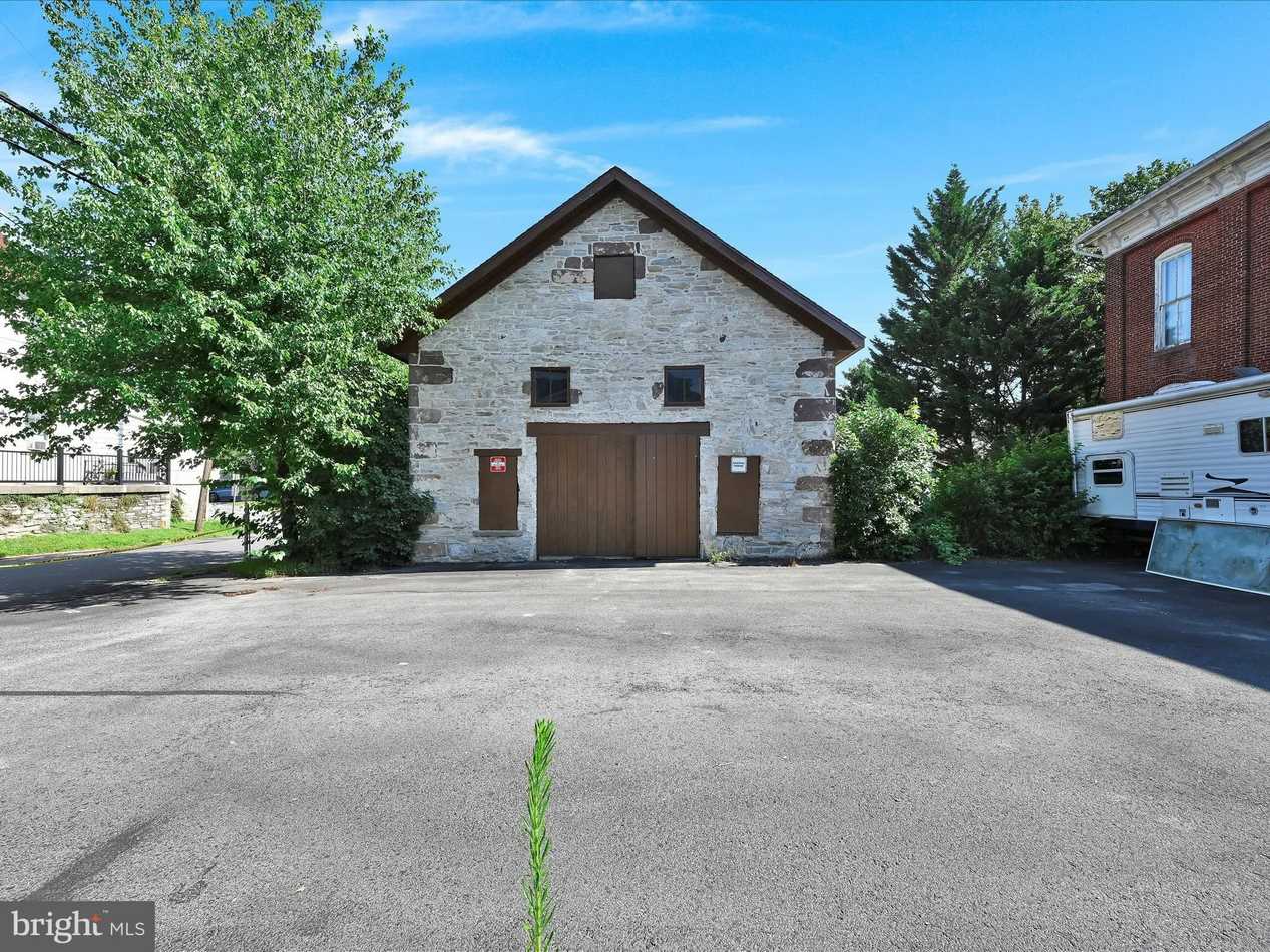 c. 1860 Barn in Lebanon, PA - Old House Dreams