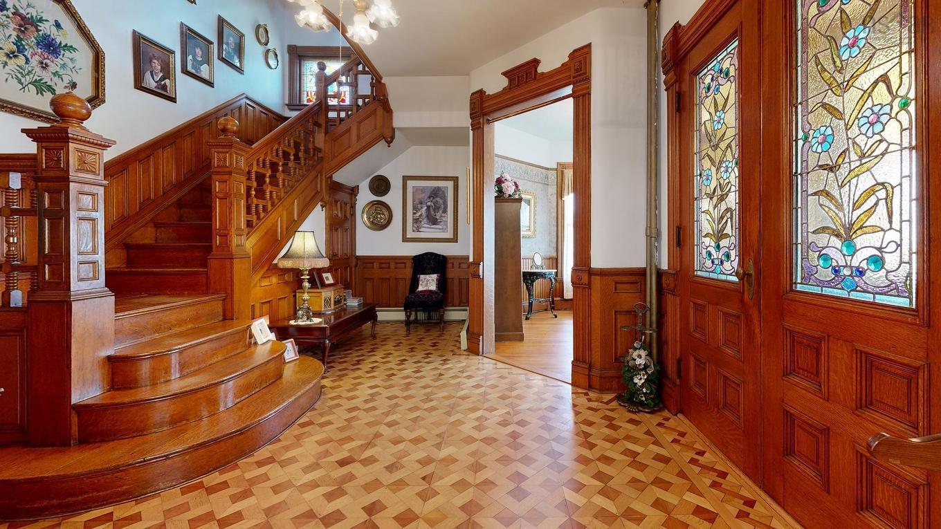 1898 Queen Anne in Digby, Nova Scotia - Old House Dreams