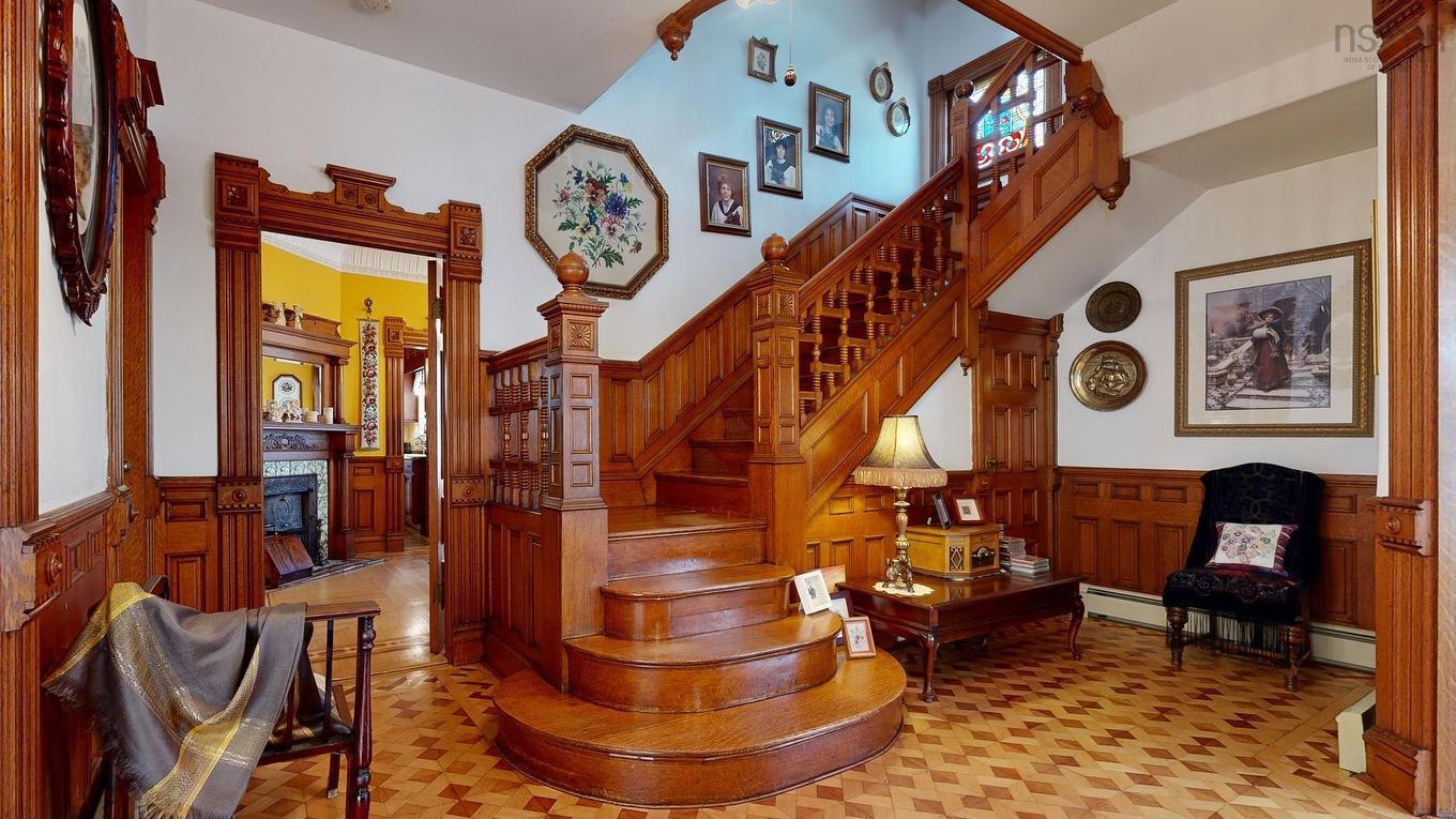 1898 Queen Anne in Digby, Nova Scotia - Old House Dreams