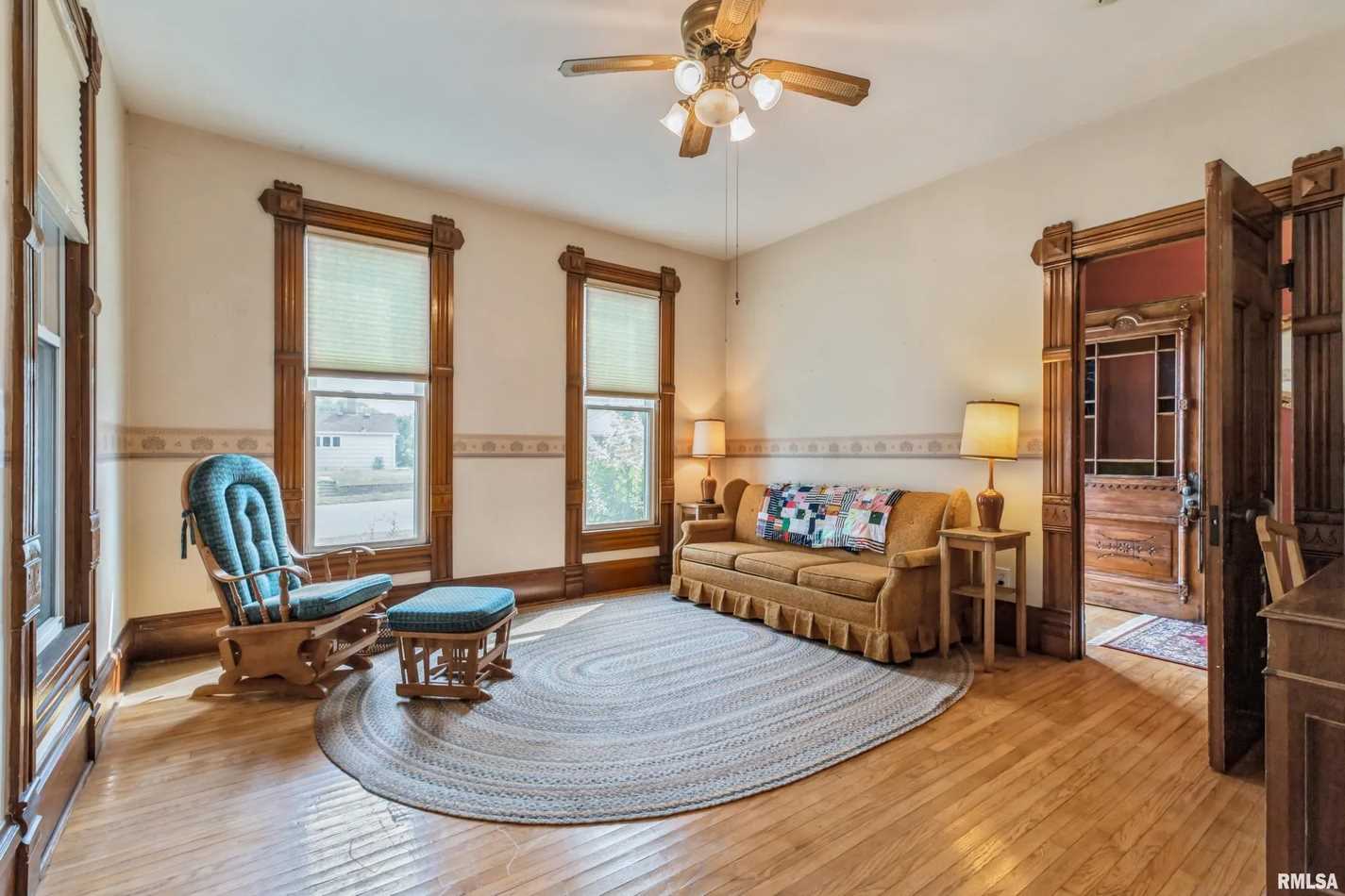 1899 in Clinton, IA - Old House Dreams