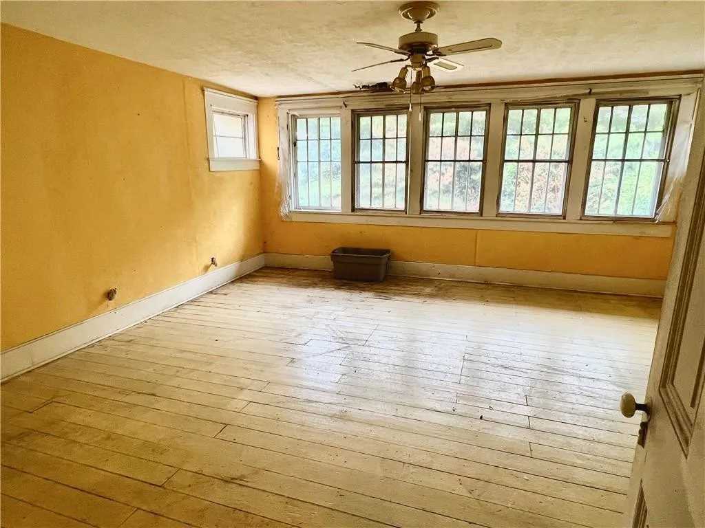 Windsor, IL - Old House Dreams