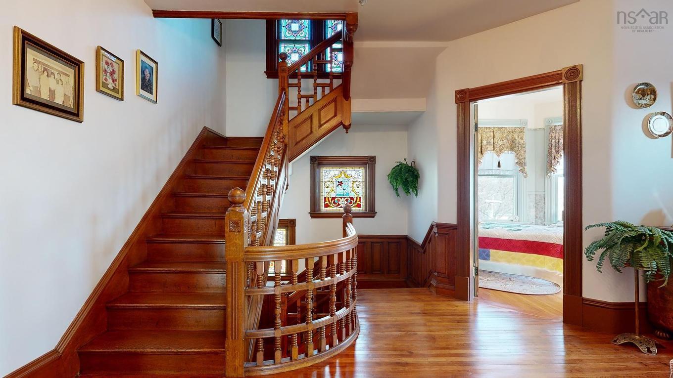 1898 Queen Anne in Digby, Nova Scotia - Old House Dreams