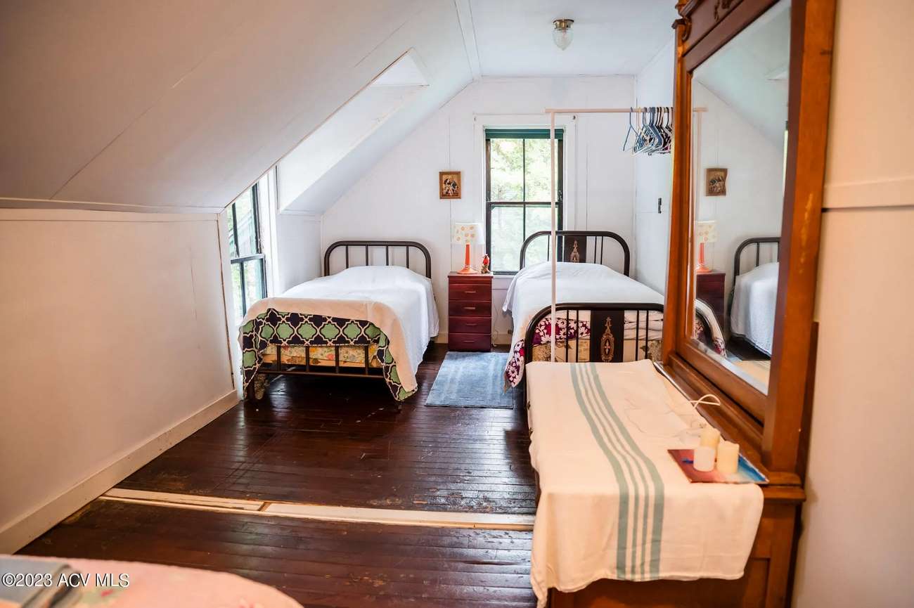 c. 1890 in Owls Head, NY - Old House Dreams