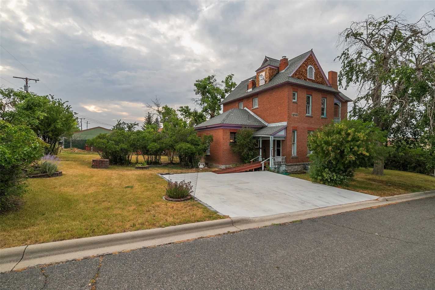 1885 in Helena, MT - Old House Dreams