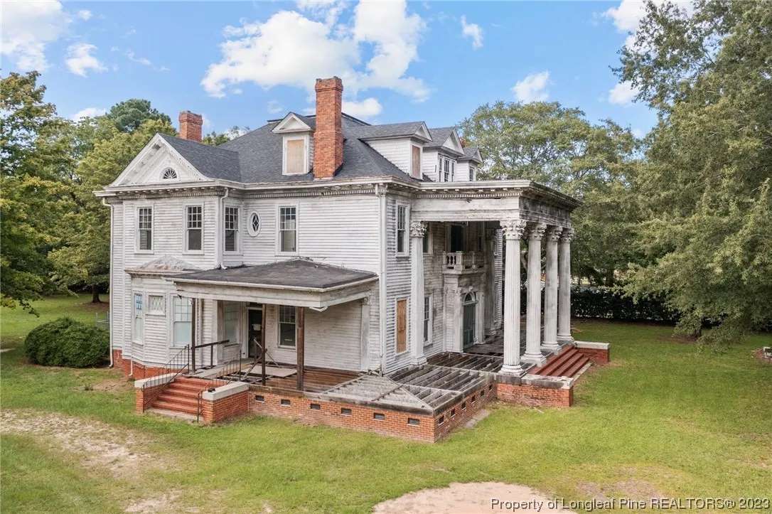 1909 Classical Revival in Red Springs, NC - Old House Dreams