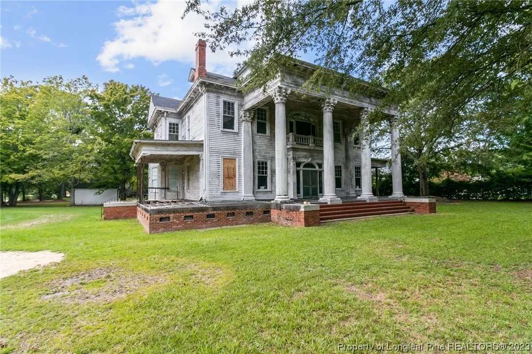 1909 Classical Revival in Red Springs, NC - Old House Dreams