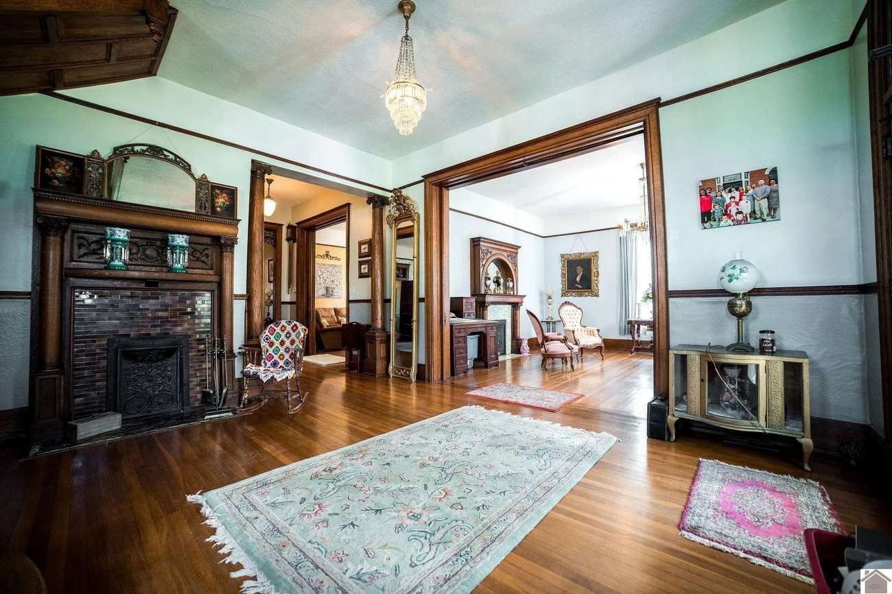 Classical Revival in Hickman, KY - Old House Dreams