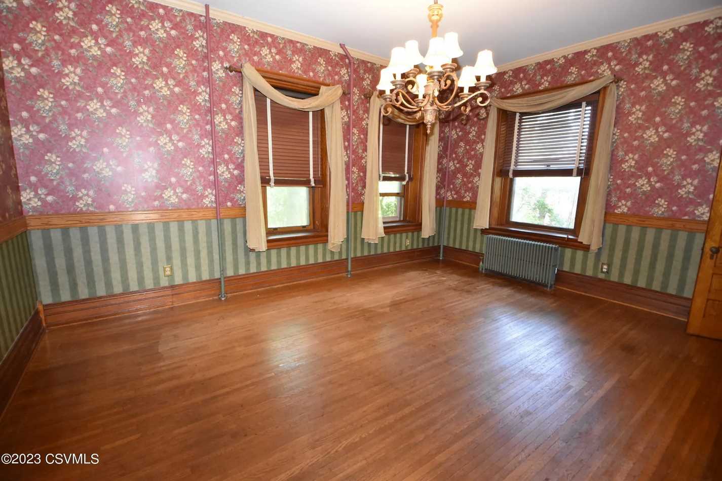 1889 Queen Anne in Bloomsburg, PA - Old House Dreams