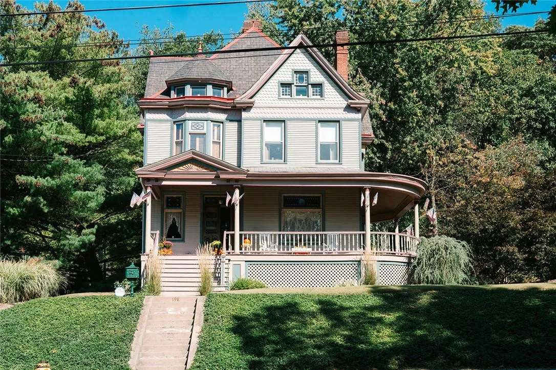 c. 1900 Queen Anne in Pittsburgh, PA - Old House Dreams