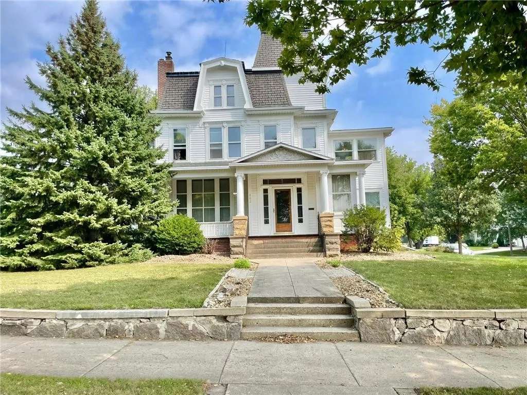 c. 1885 Second Empire in Springfield, MN - Old House Dreams
