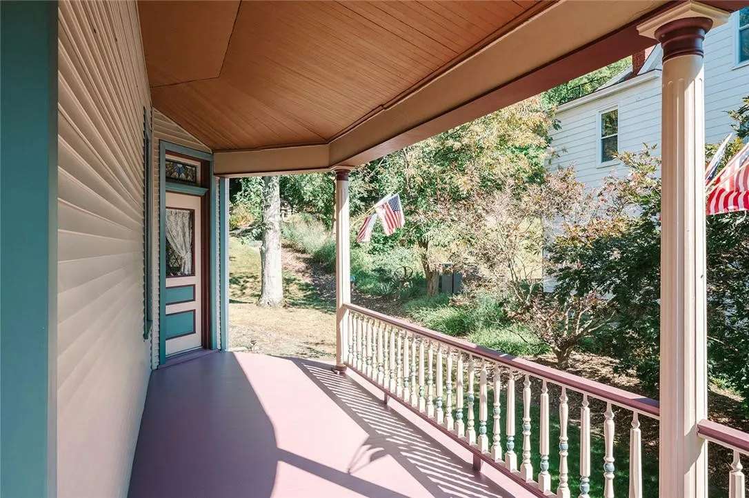 c. 1900 Queen Anne in Pittsburgh, PA - Old House Dreams