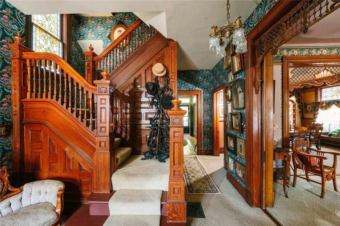 c. 1900 Queen Anne in Pittsburgh, PA - Old House Dreams
