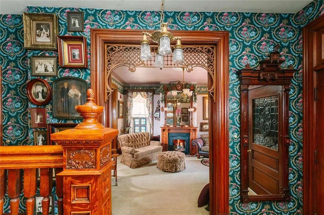 c. 1900 Queen Anne in Pittsburgh, PA - Old House Dreams