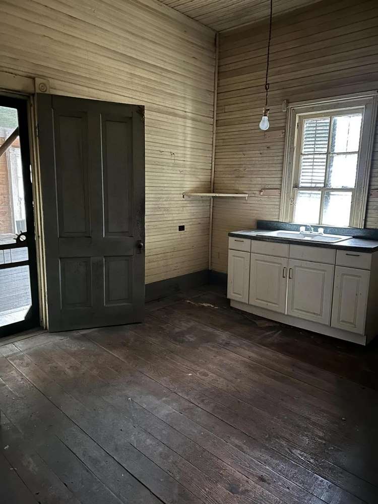 1910 in Sharon, GA - Old House Dreams