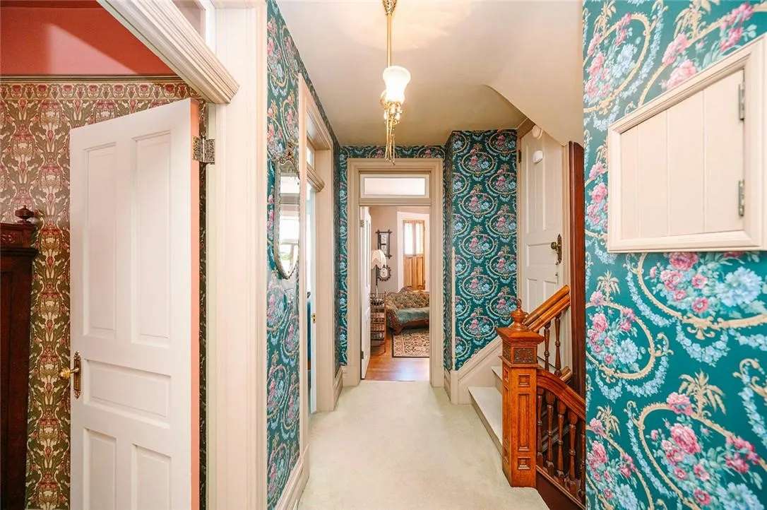 c. 1900 Queen Anne in Pittsburgh, PA - Old House Dreams