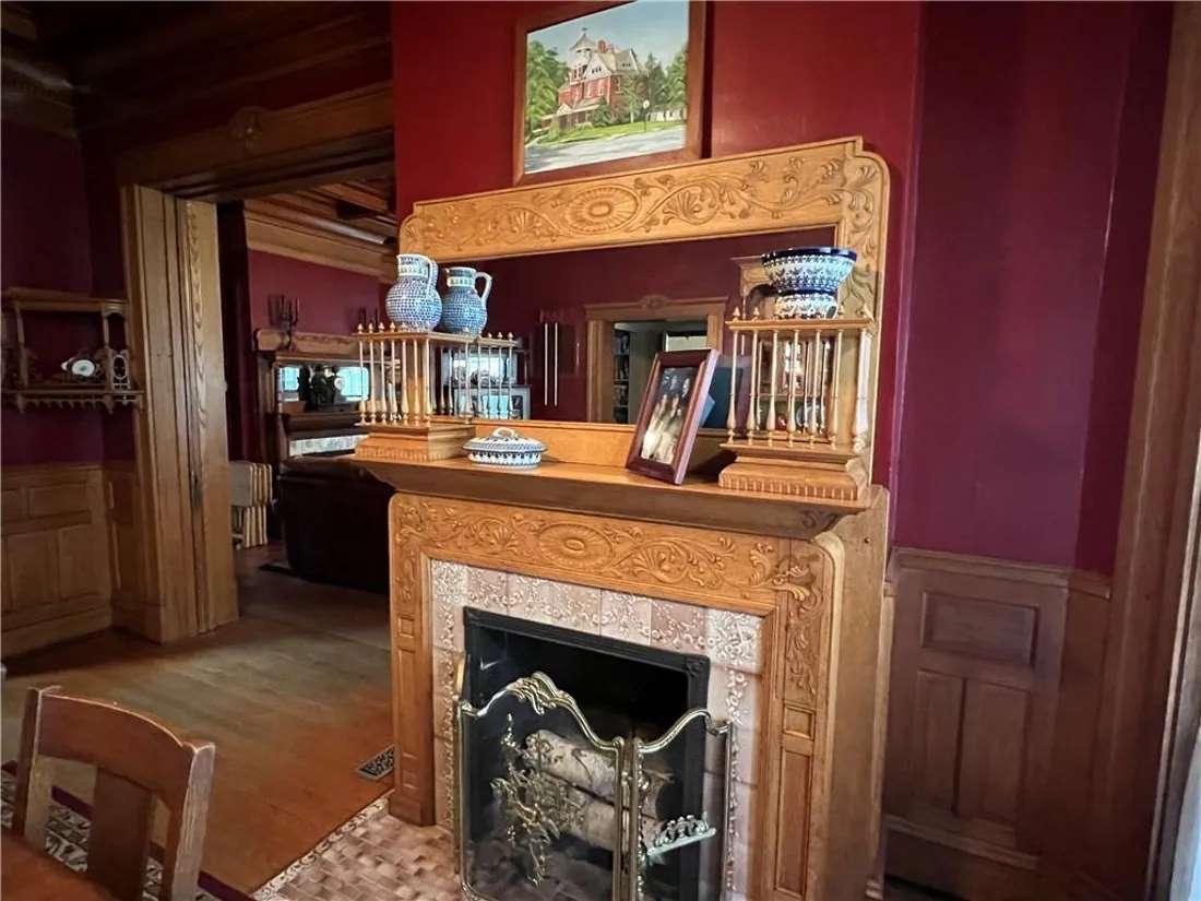 1872/c. 1890 in Atchison, KS - Old House Dreams