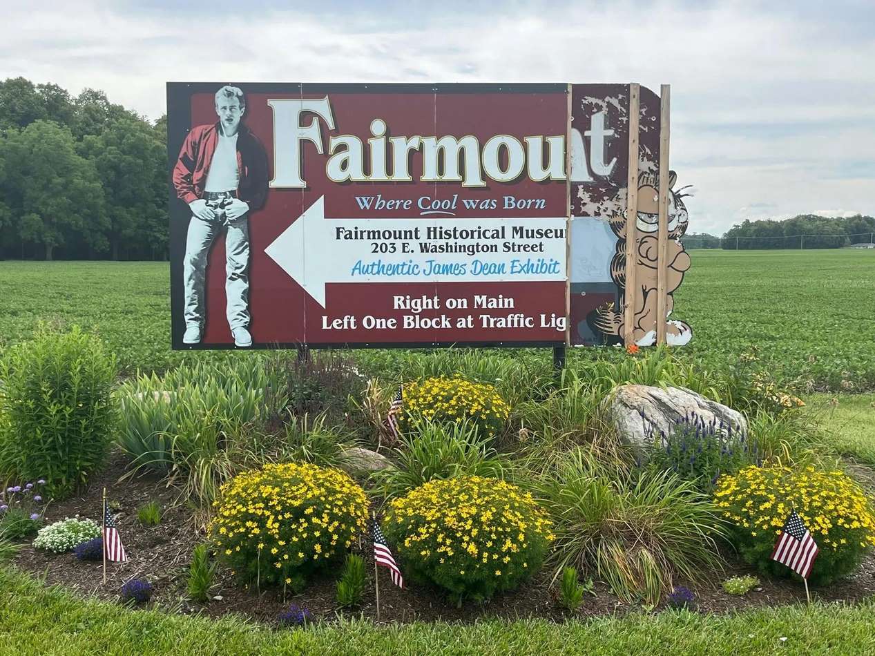 c. 1858 in Fairmount, IN - Old House Dreams