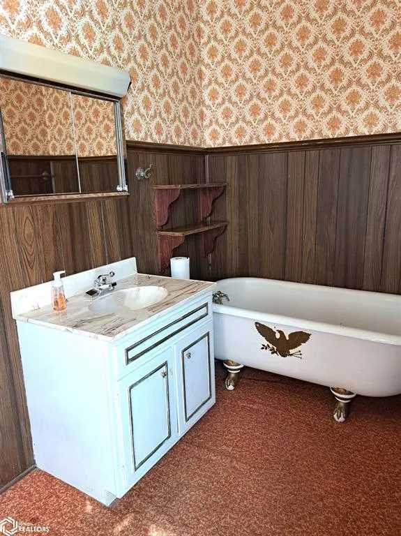 c. 1880 in Albia, IA - Old House Dreams